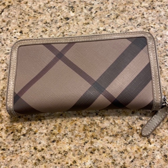 Burberry | Accessories | Burberry Zipper Wallet | Poshmark